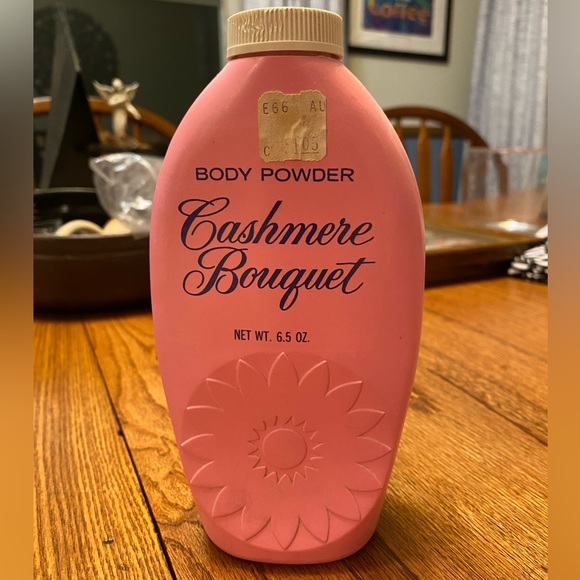 Vintage | Bath & Body | Vintage Cashmere Bouquet Body Powder 65 Oz ...
